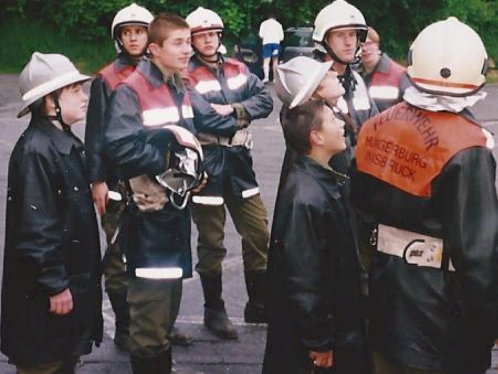 Denn die einen sind im Dunkeln. Und die andern sind im Licht.